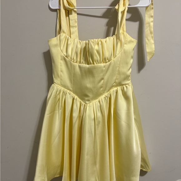 steps | Dresses | Elegant Yellow Midi Dress | Poshmark